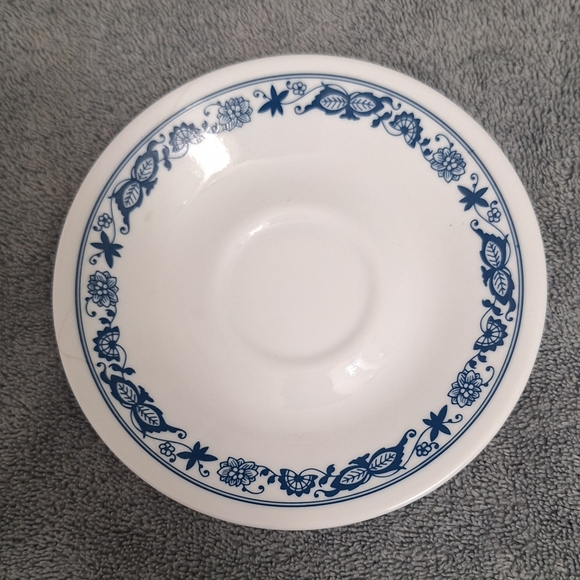 Corelle | Dining | Vintage Corelle Old Town Blue Blue Onion Dinnerware ...
